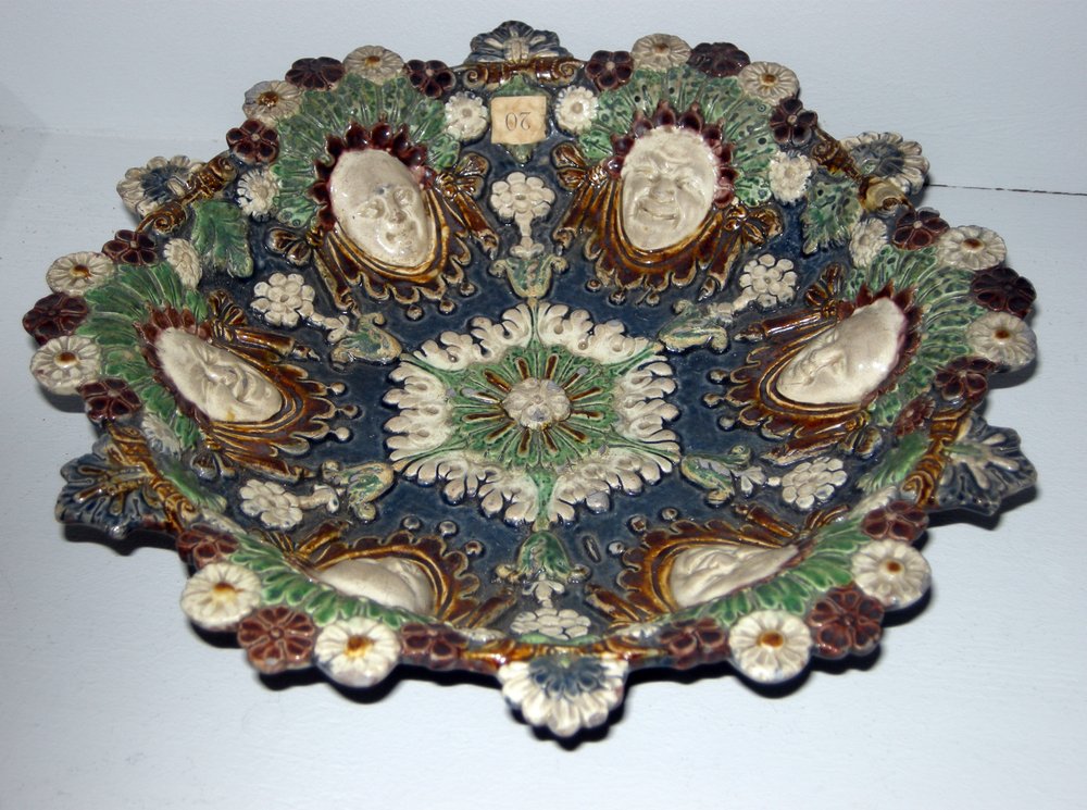 Plat aux visages grotesques (faïence) | Bernard Palissy