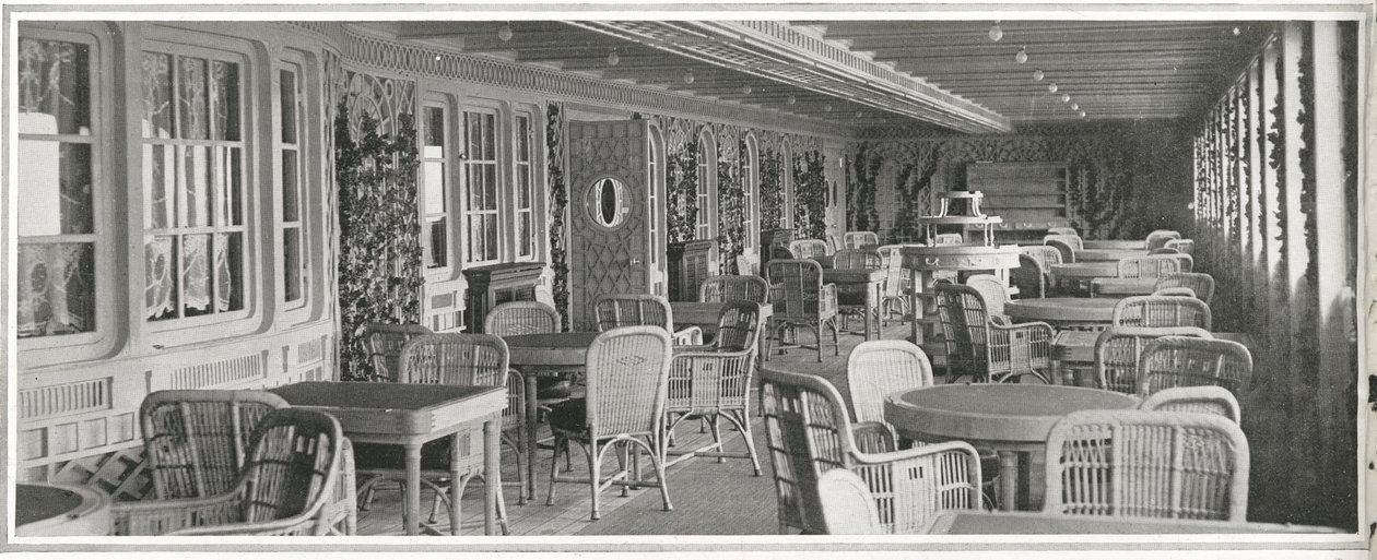 Le somptueux café parisien sur le Titanic, avec son treillis et ses ...